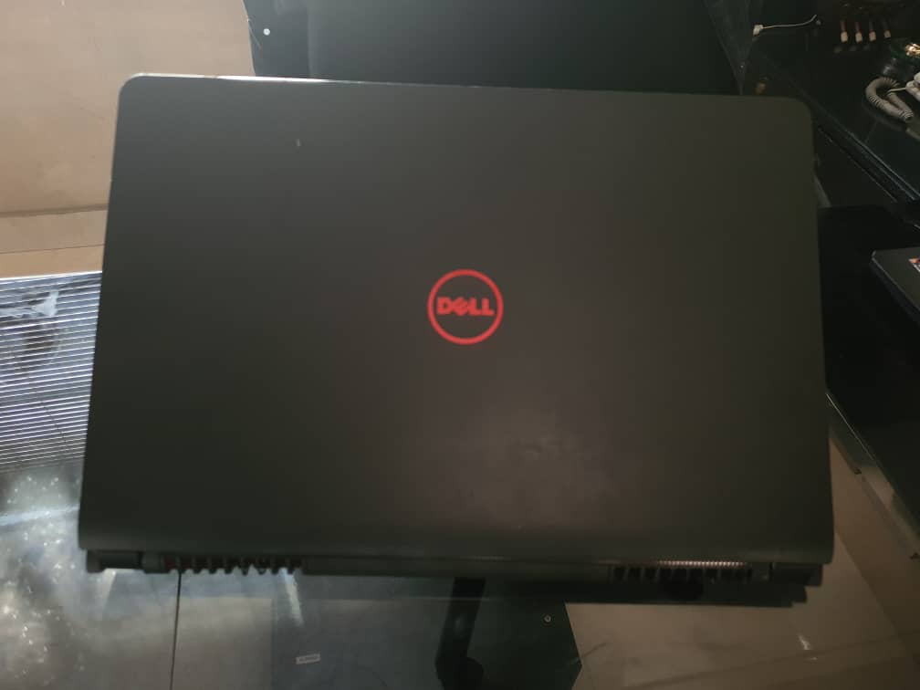 Dell inspiron 15 5577